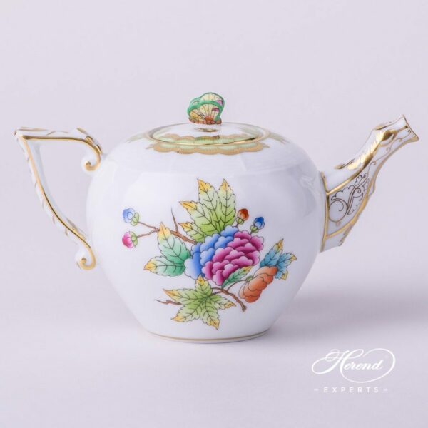Tea Pot - Miniature - Queen Victoria - Herend Austria